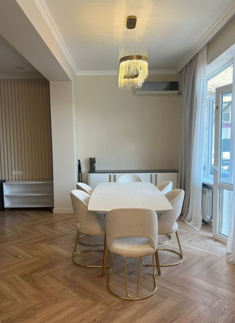 Apartment 3-room 2+1 in Tbilisi (Vake) 125m² 4 floorin city center for ...