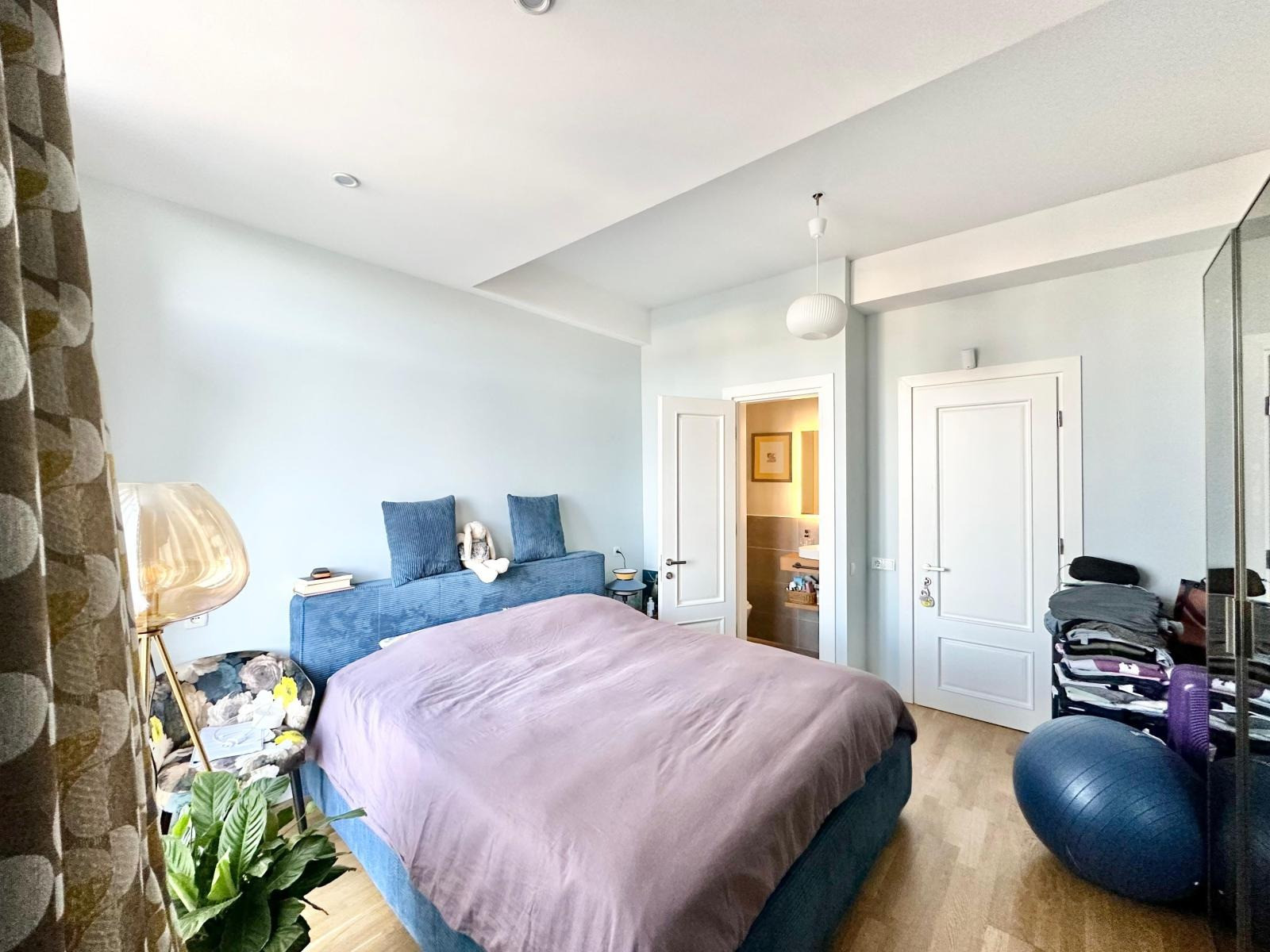 Appartement 3 pièces à Tbilissi (Vake) 120m² 6 étageau centre-ville ...