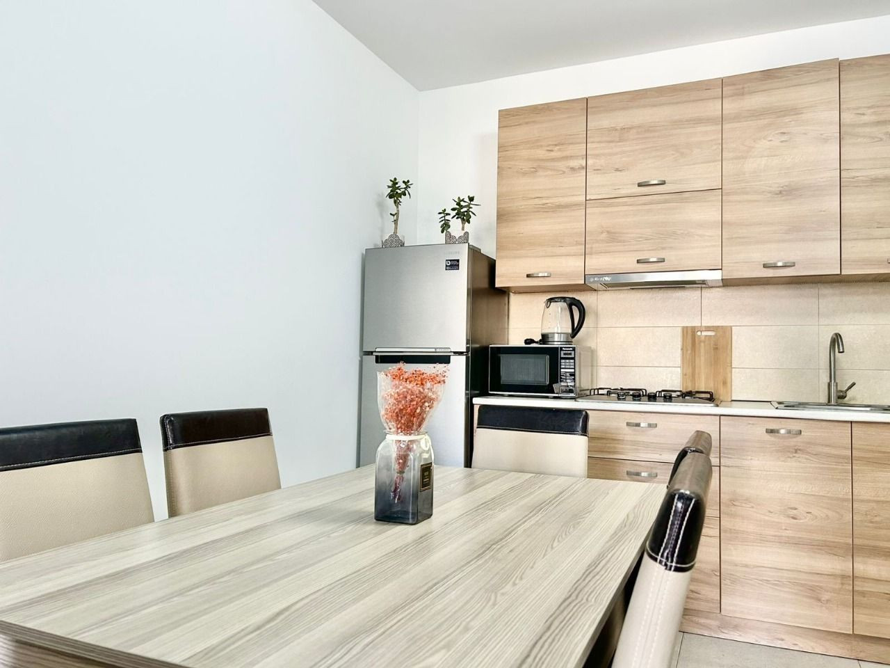 Apartment 2-room 1+1 in Tbilisi (Vake) 80m² 2 floorin city center for ...